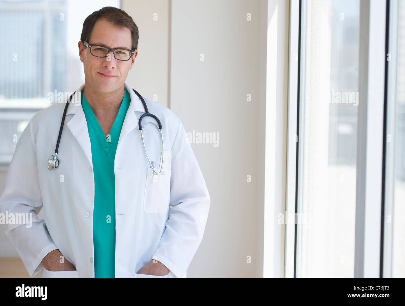 Doctor portrait usa hospital hi-res stock photography and images - Alamy