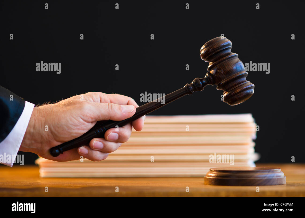 Judge holding gavel, close-up Stock Photo - Alamy