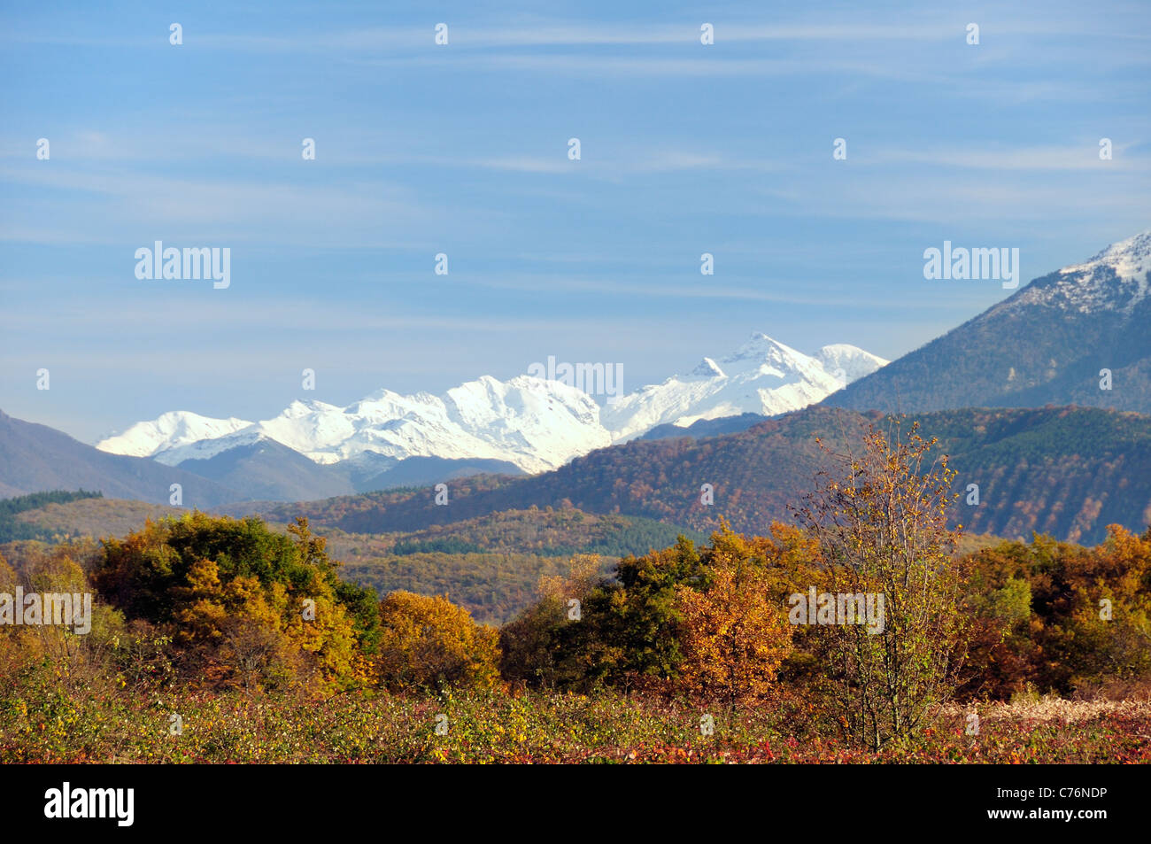 Snow topped hi-res stock photography and images - Alamy