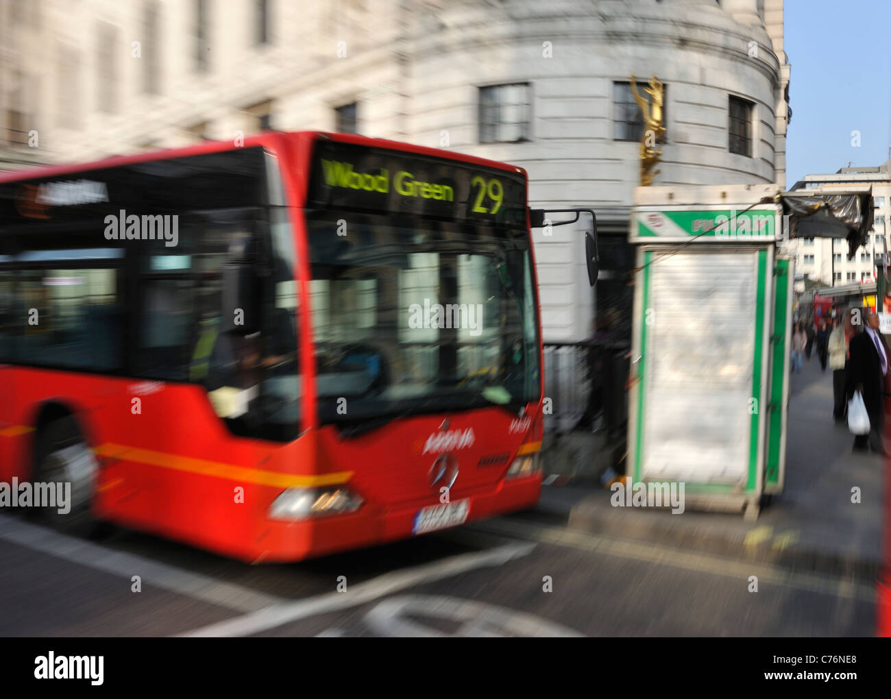 London bus Trafalgar Square London England Stock Photo - Alamy