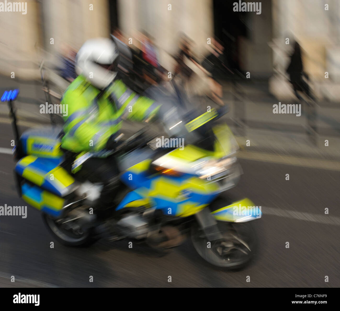 Metropolitan Police motorcycle Trafalgar Square London Stock Photo - Alamy Metropolitan Police motorcycle Trafalgar Square London Stock Photo - Alamy