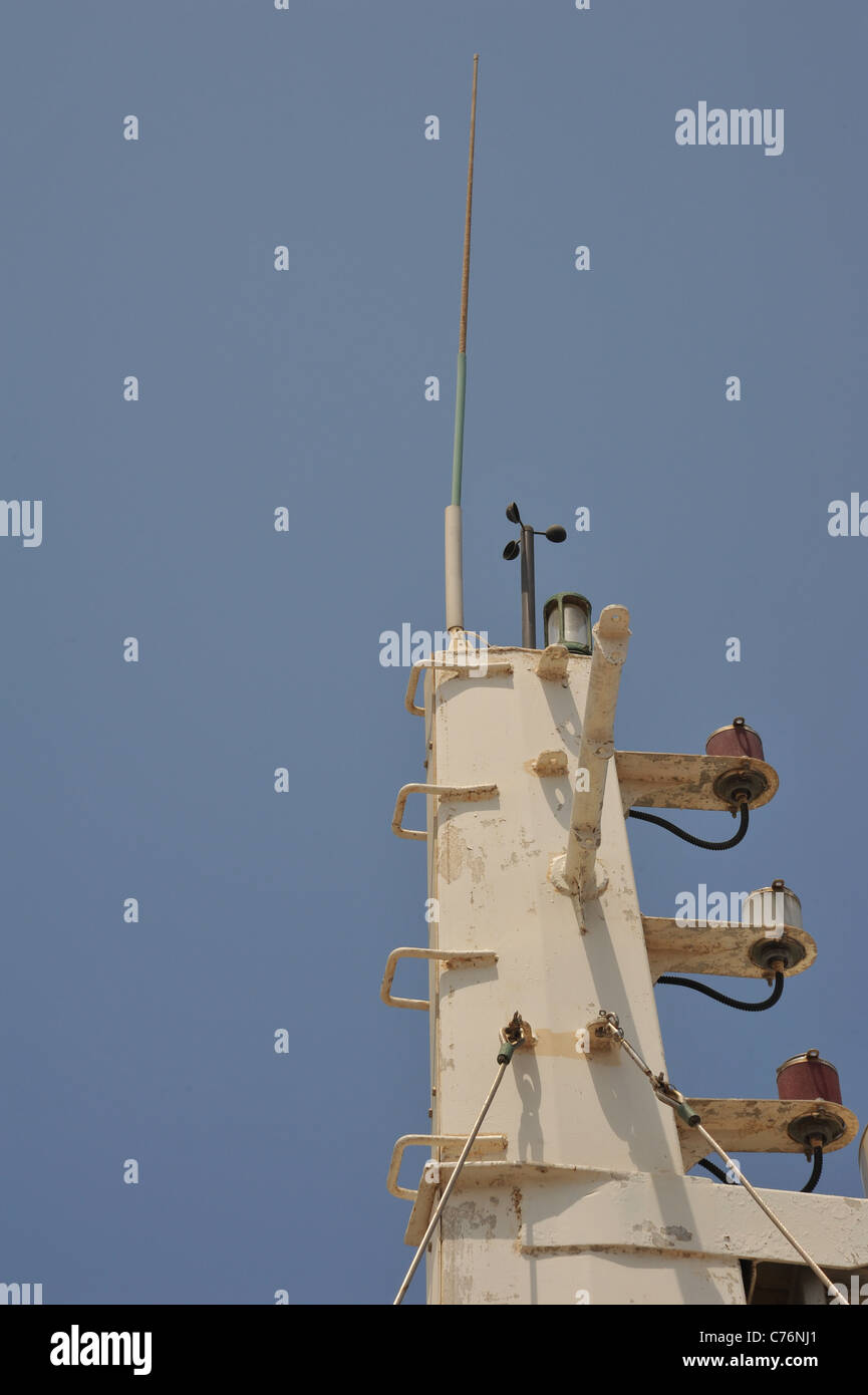 boat pillar antenna radar Stock Photo - Alamy