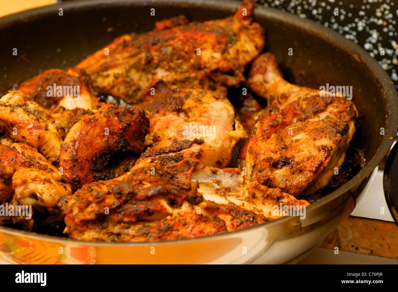 Roasted chicken on pan Stock Photo - Alamy