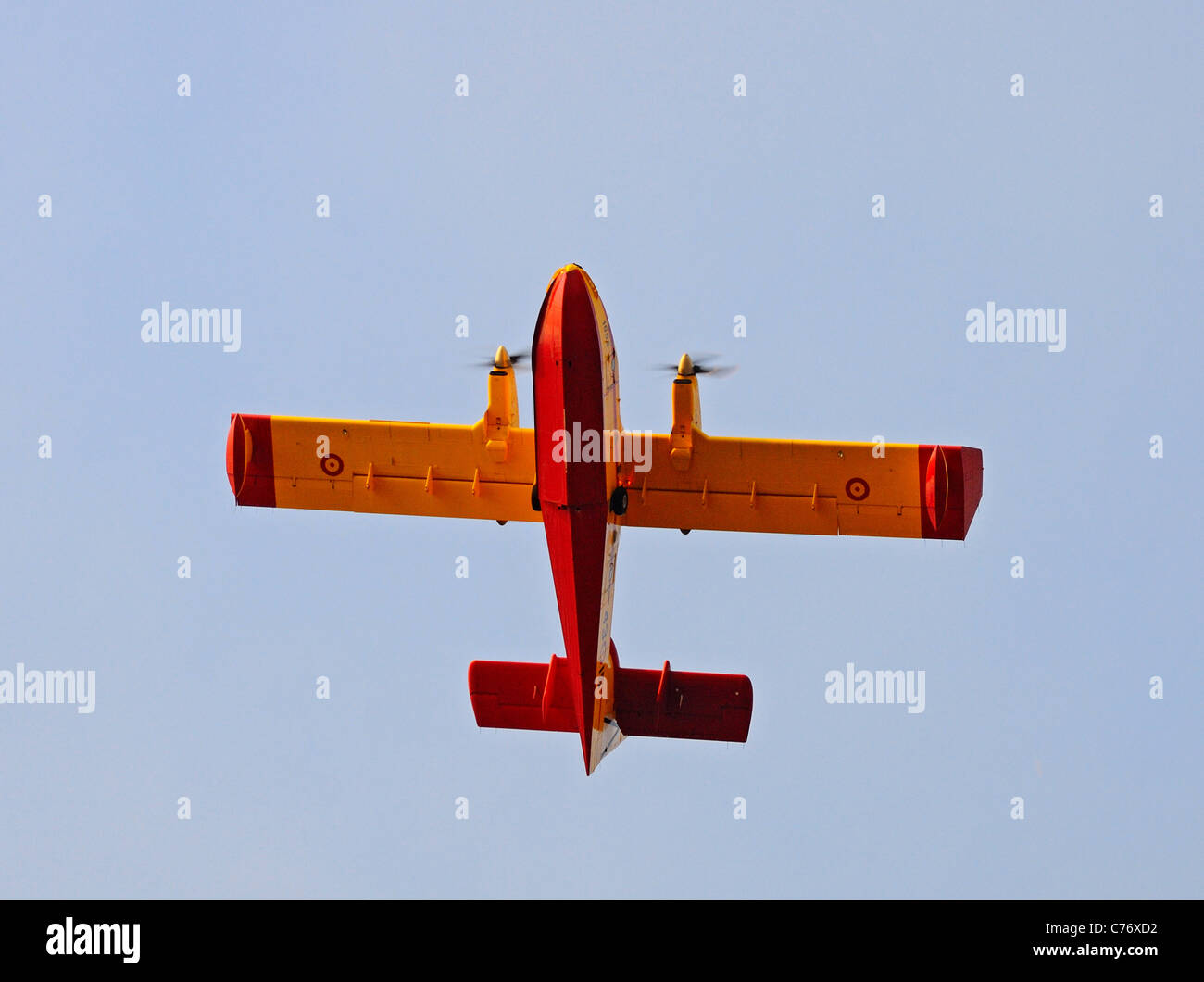 Canadair water bombers hi-res stock photography and images - Alamy