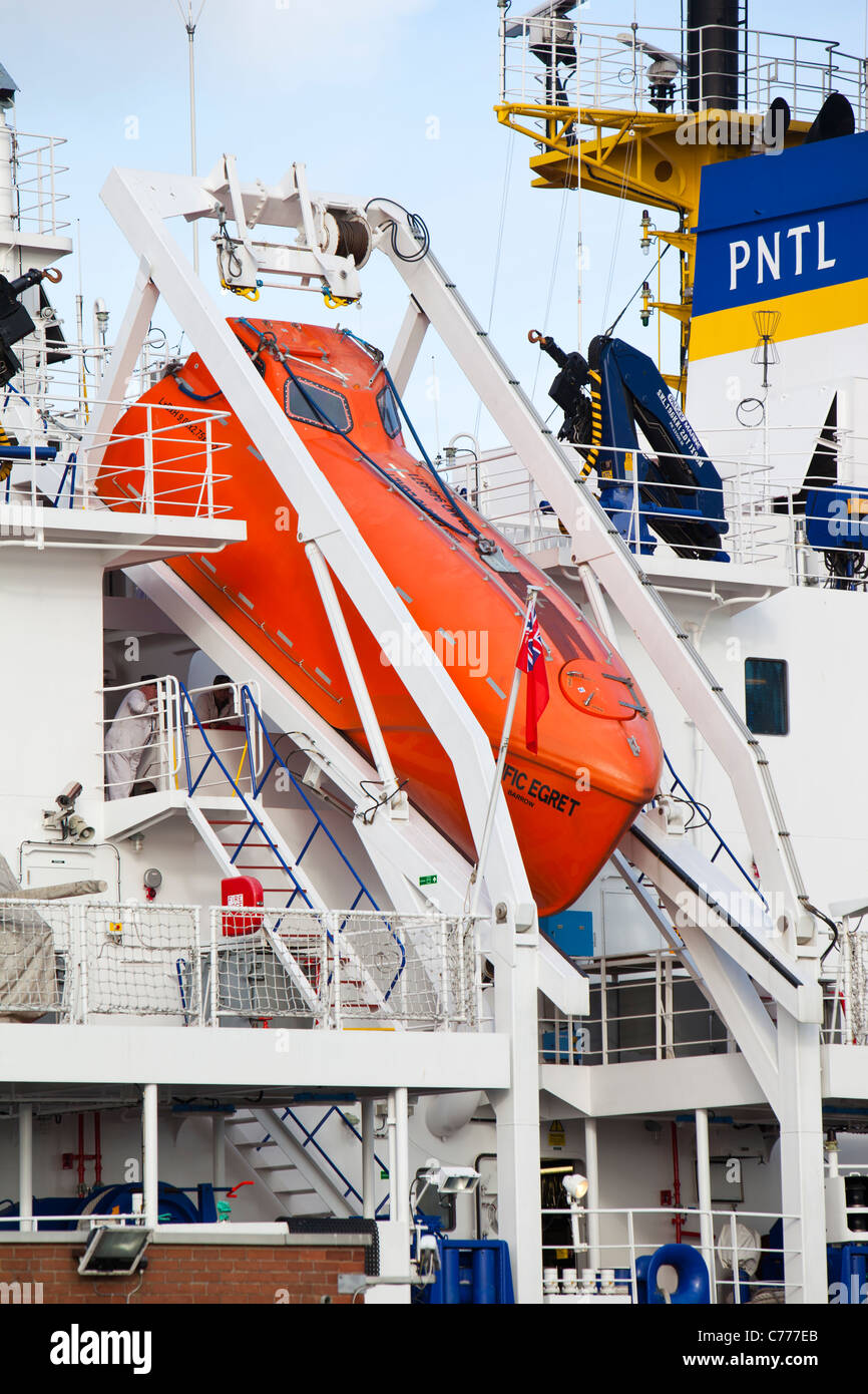 Barrow lifeboats hi-res stock photography and images - Alamy