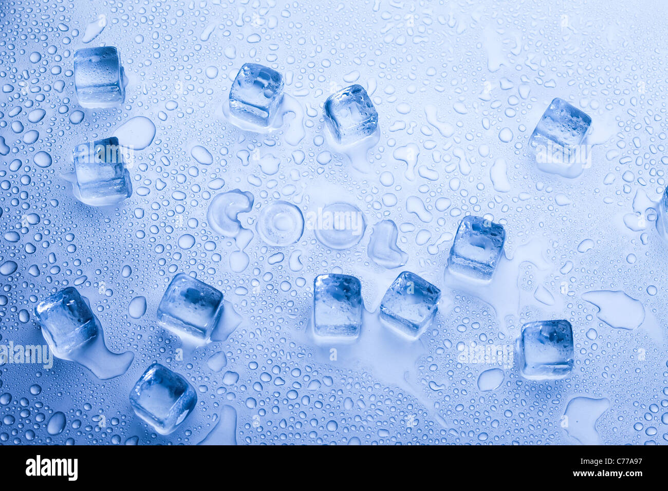 Ice cubes & aqua Stock Photo - Alamy
