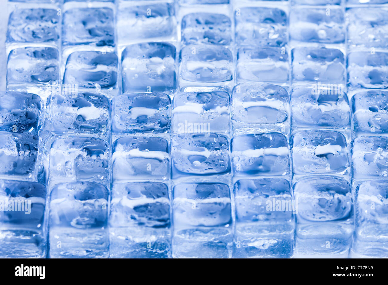 Ice cubes & aqua Stock Photo - Alamy