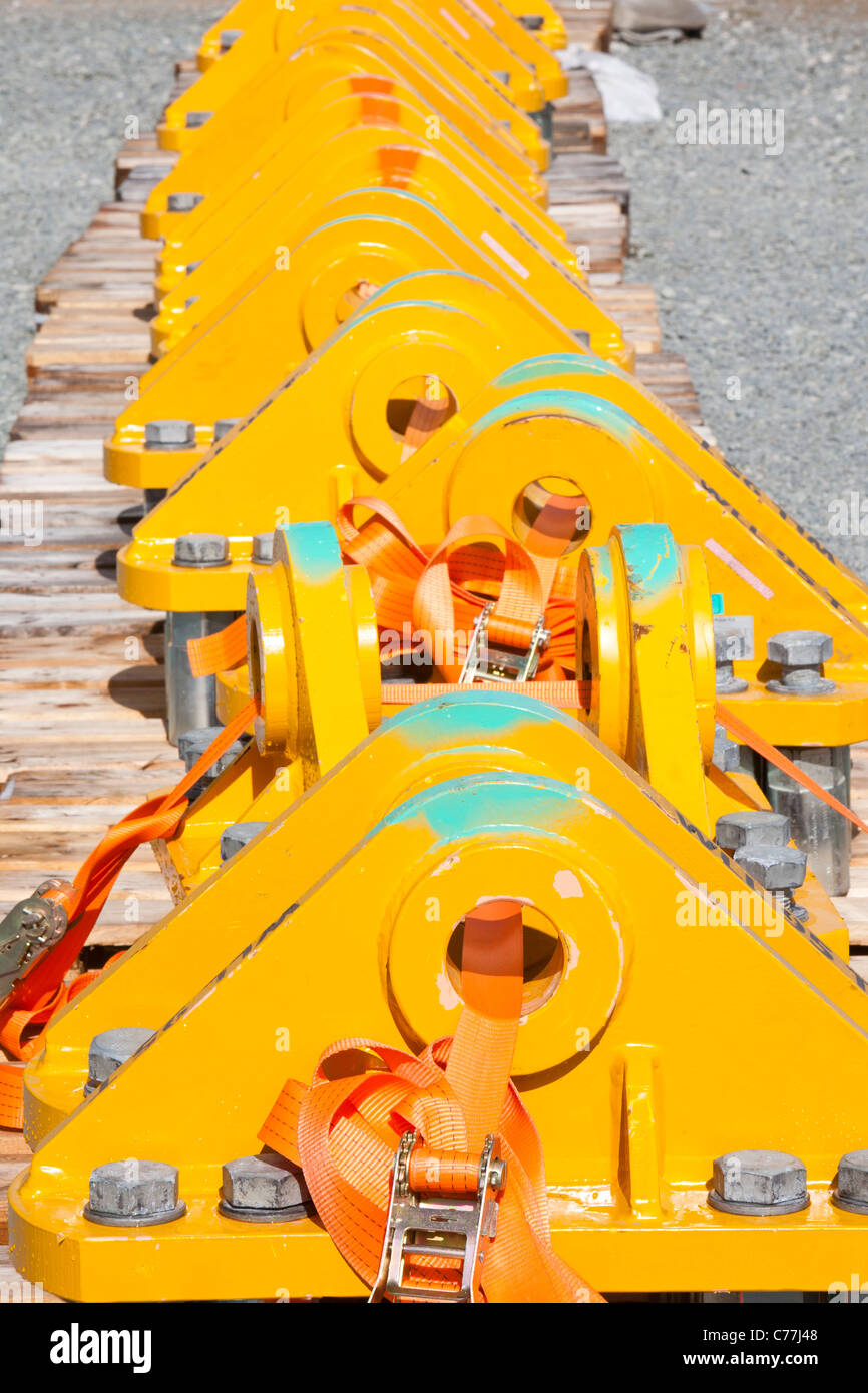 Specialist lifting bracket sfor lifting wind turbine parts on the docks ...