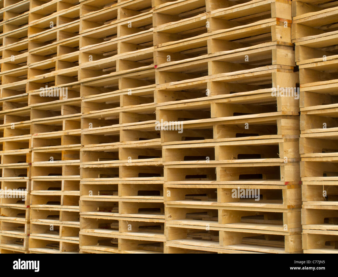 rows of wood pallets Stock Photo - Alamy