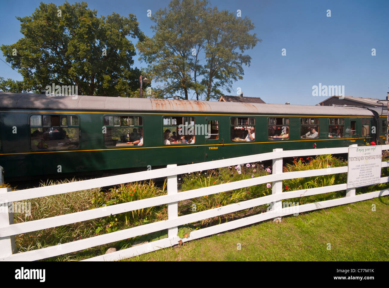 Steam train with carriages hi-res stock photography and images - Alamy