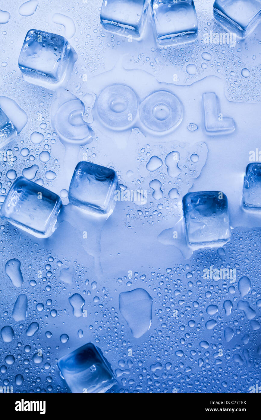 Ice cubes & aqua Stock Photo - Alamy
