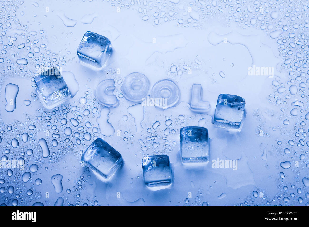 Ice cubes & aqua Stock Photo - Alamy