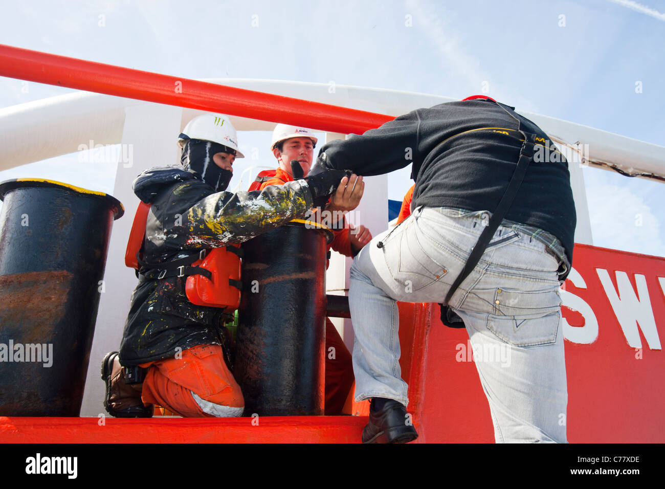 Crew transfer hi-res stock photography and images - Alamy