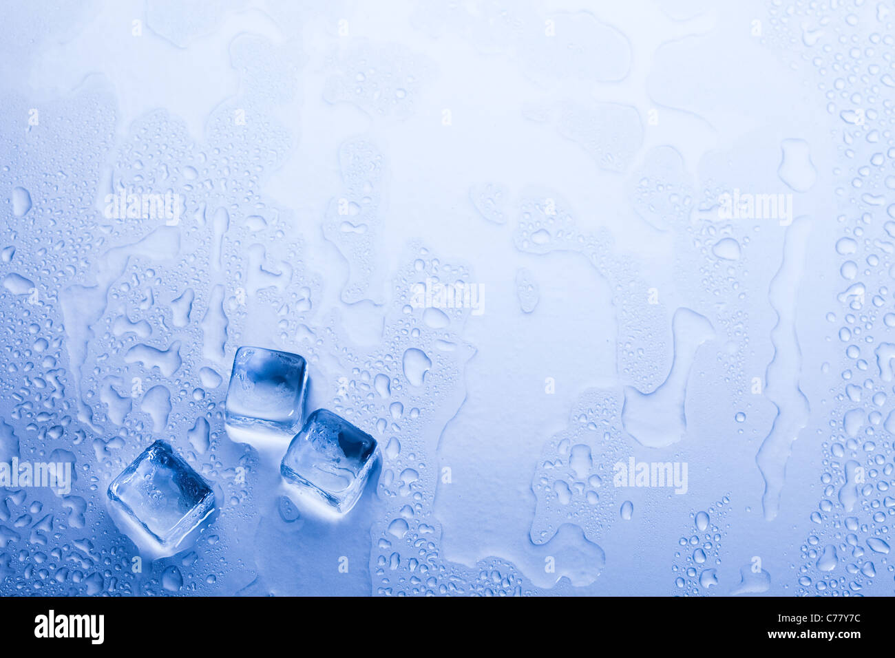 Ice cubes & aqua Stock Photo - Alamy