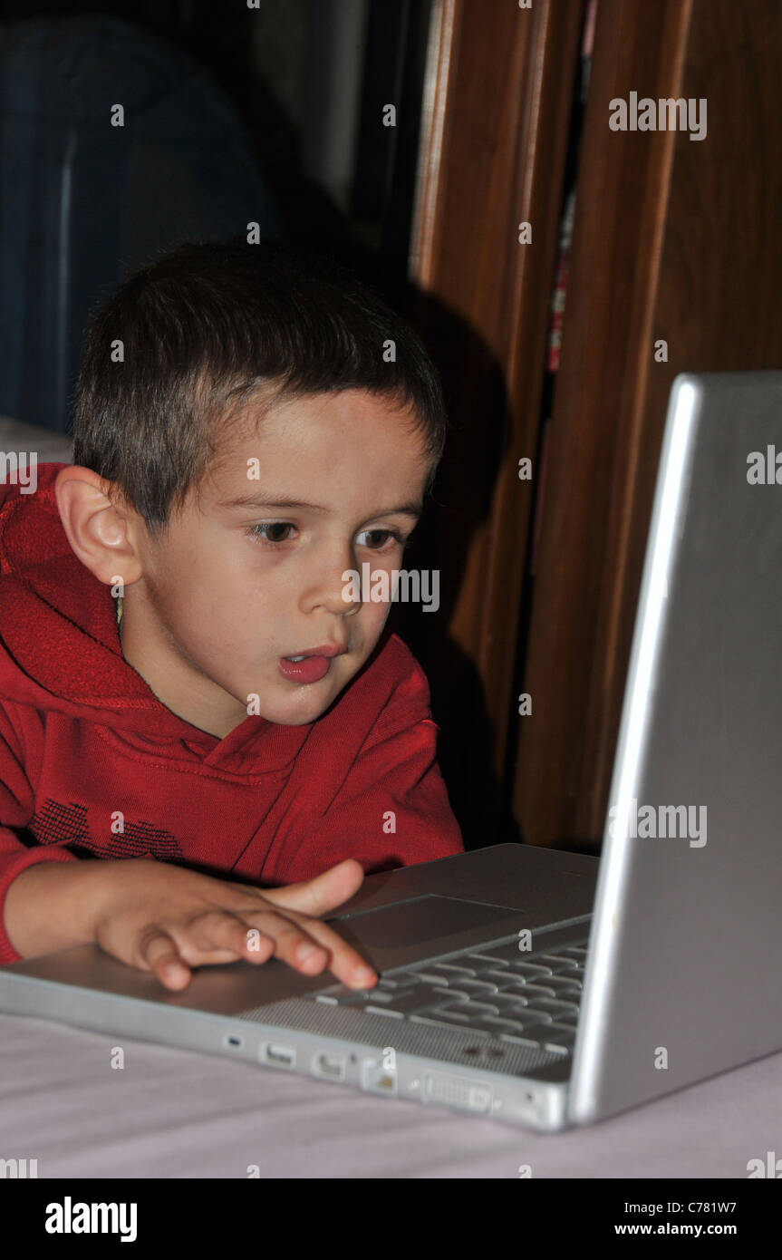 Child eyes close up computer hi-res stock photography and images - Alamy