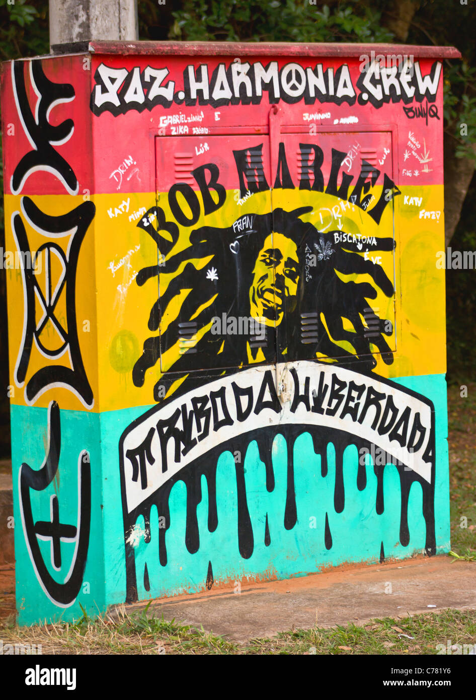 Graffiti vandal vandalism hi-res stock photography and images - Alamy