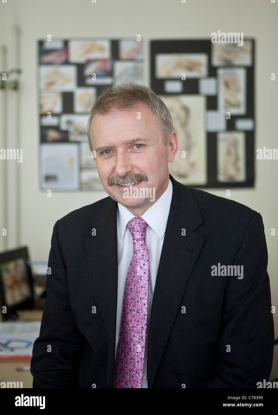 Dayncourt School in Radcliffe-on-Trent in Nottingham Stock Photo - Alamy