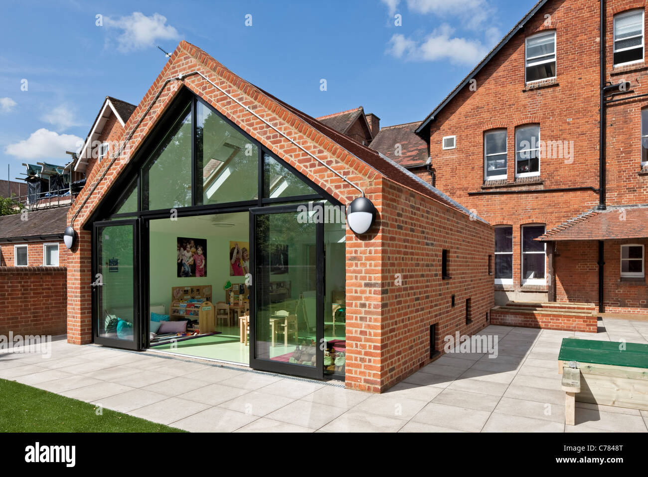 Nursery school building hi-res stock photography and images - Alamy