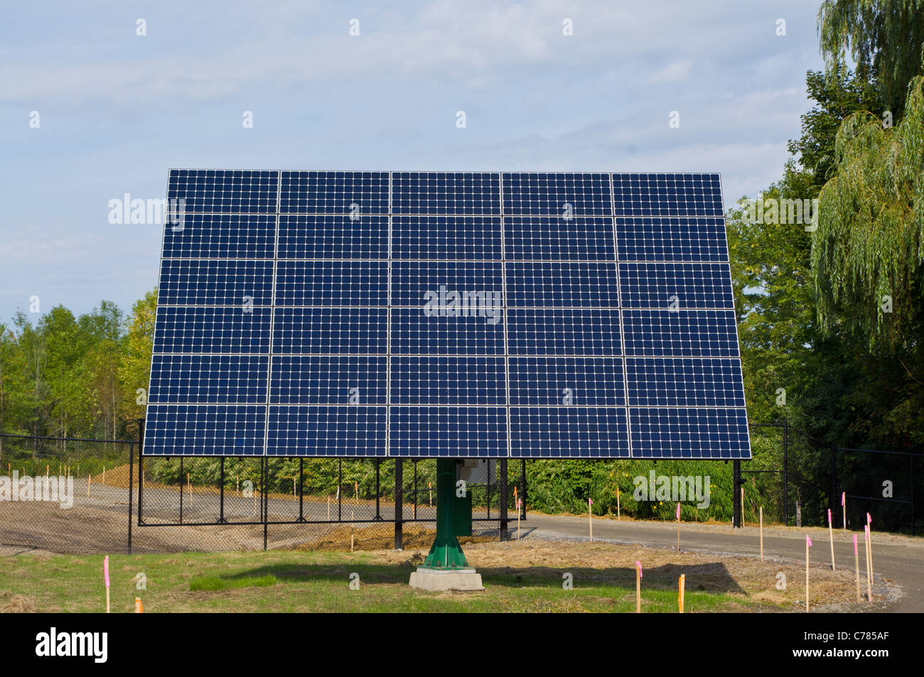 Solar panel on tracking mount Stock Photo - Alamy