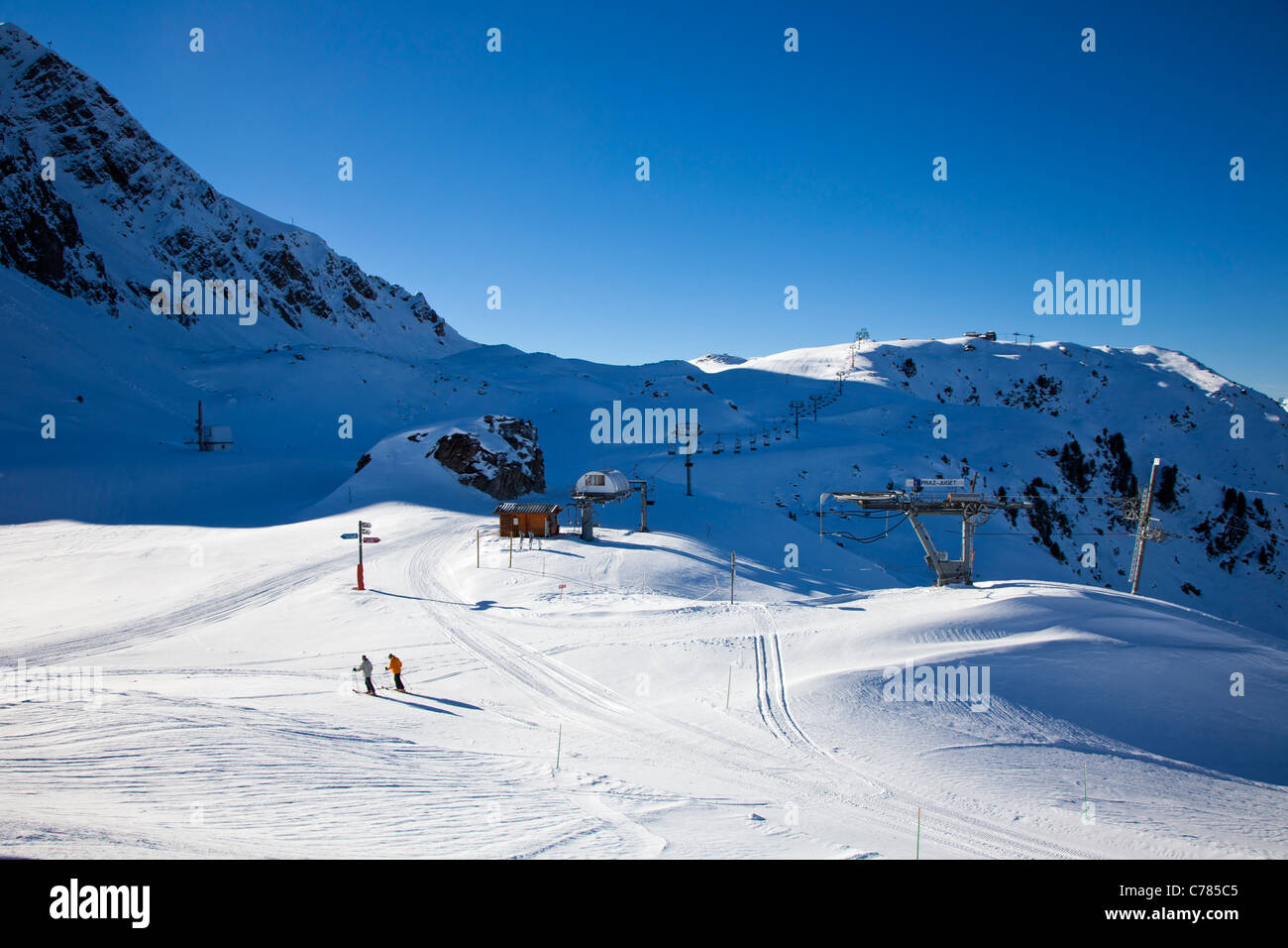 Courcheval piste hi-res stock photography and images - Alamy