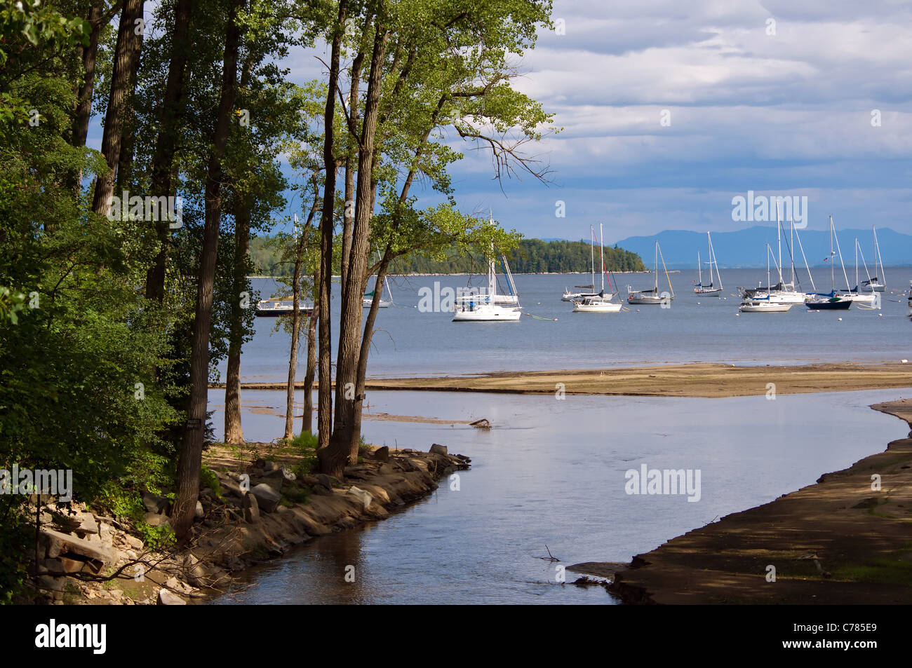 Snug harbor hi-res stock photography and images - Alamy