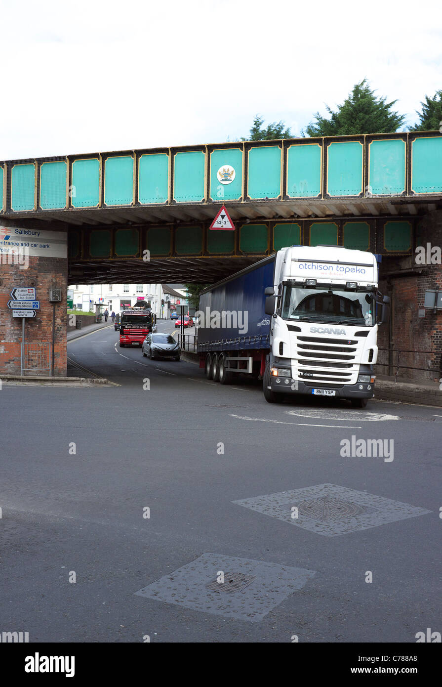 Tall vehicle under height restricted railway bridge Stock Photo - Alamy