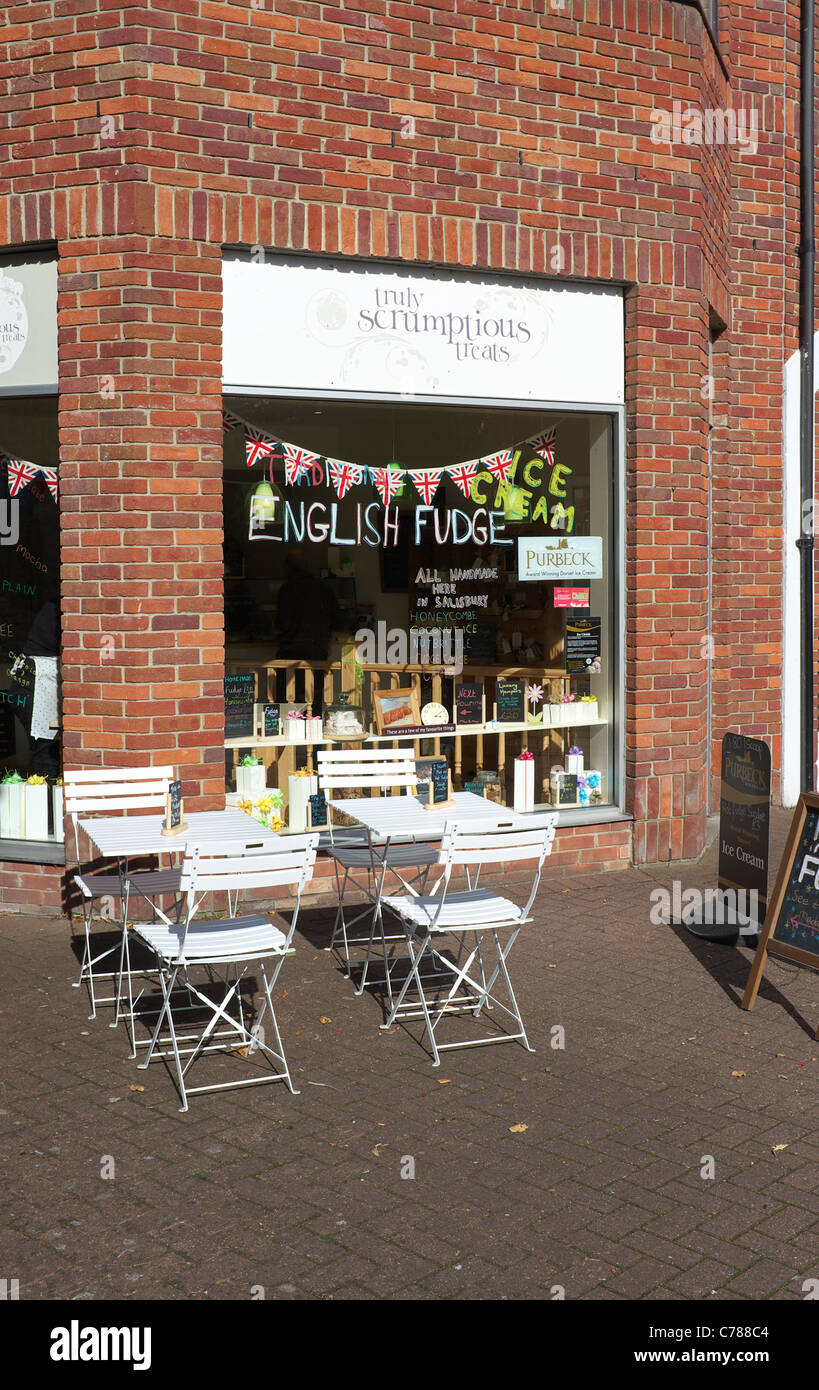 Shop sweet fudge hi-res stock photography and images - Alamy