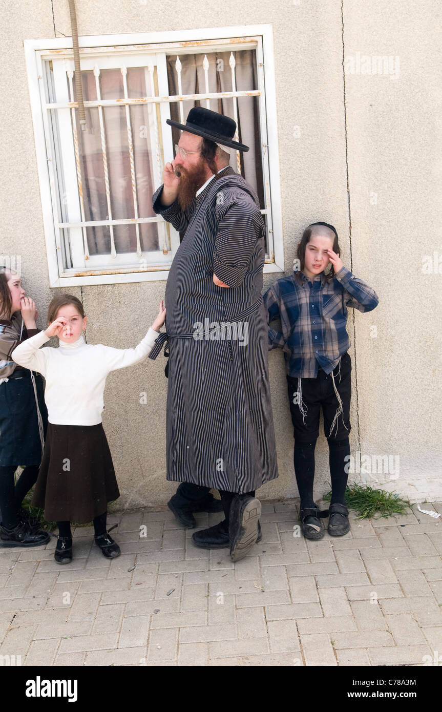 Hasidic jewish children hi-res stock photography and images - Alamy