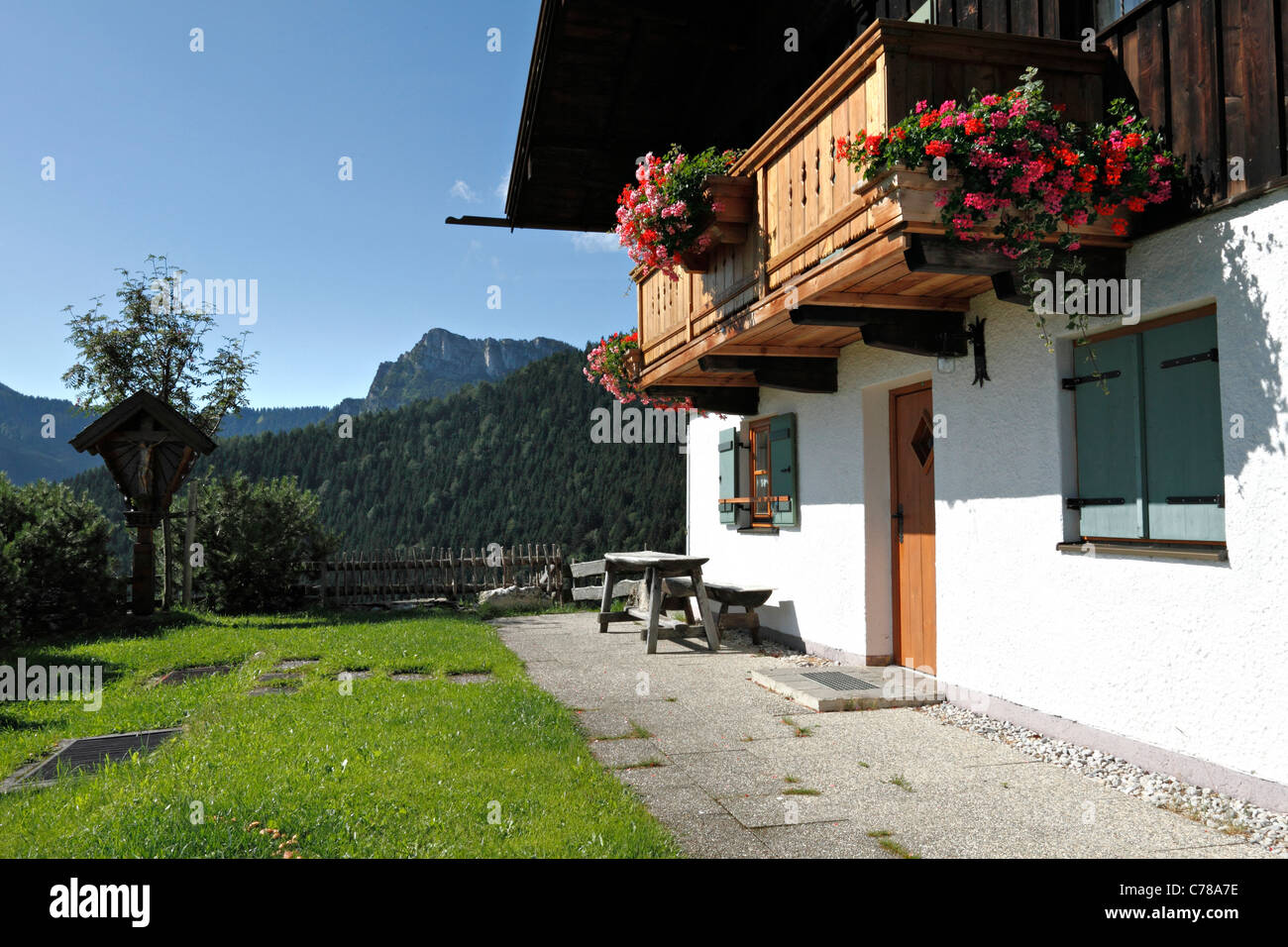 Alpine yard hi-res stock photography and images - Alamy