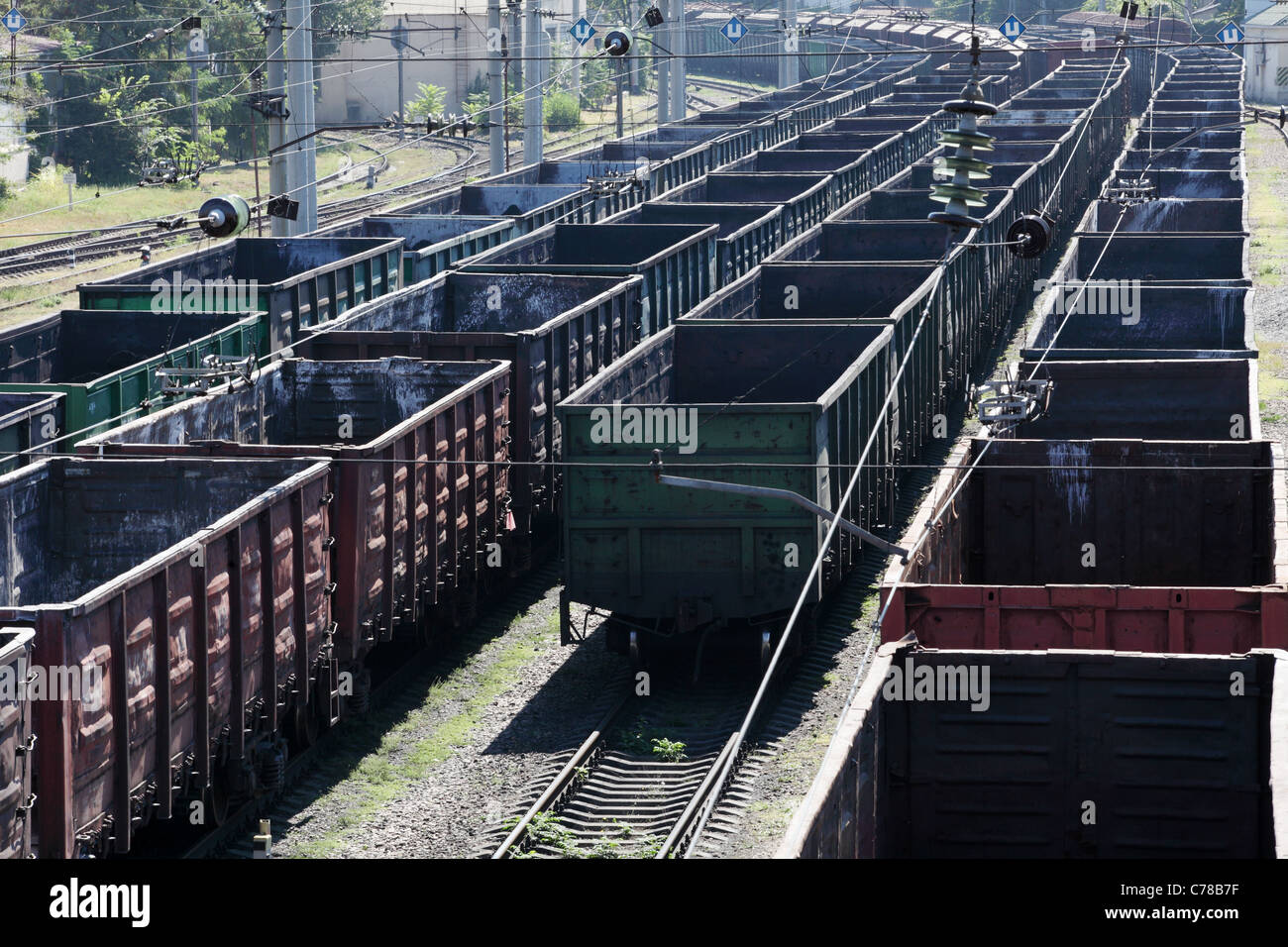 Cargo station hi-res stock photography and images - Alamy