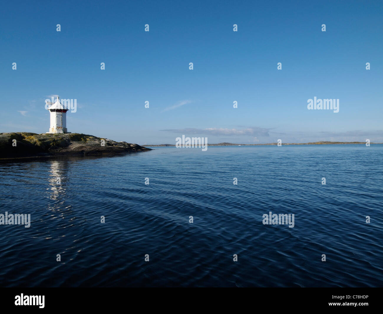 Archipelago of small islands hi-res stock photography and images - Alamy