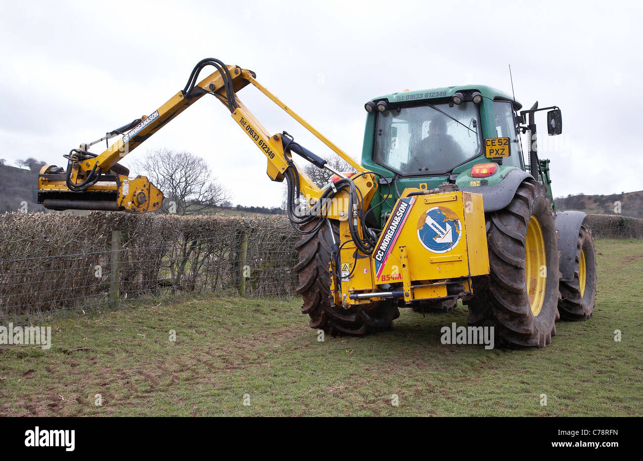 Hedge cutting farm hi-res stock photography and images - Alamy