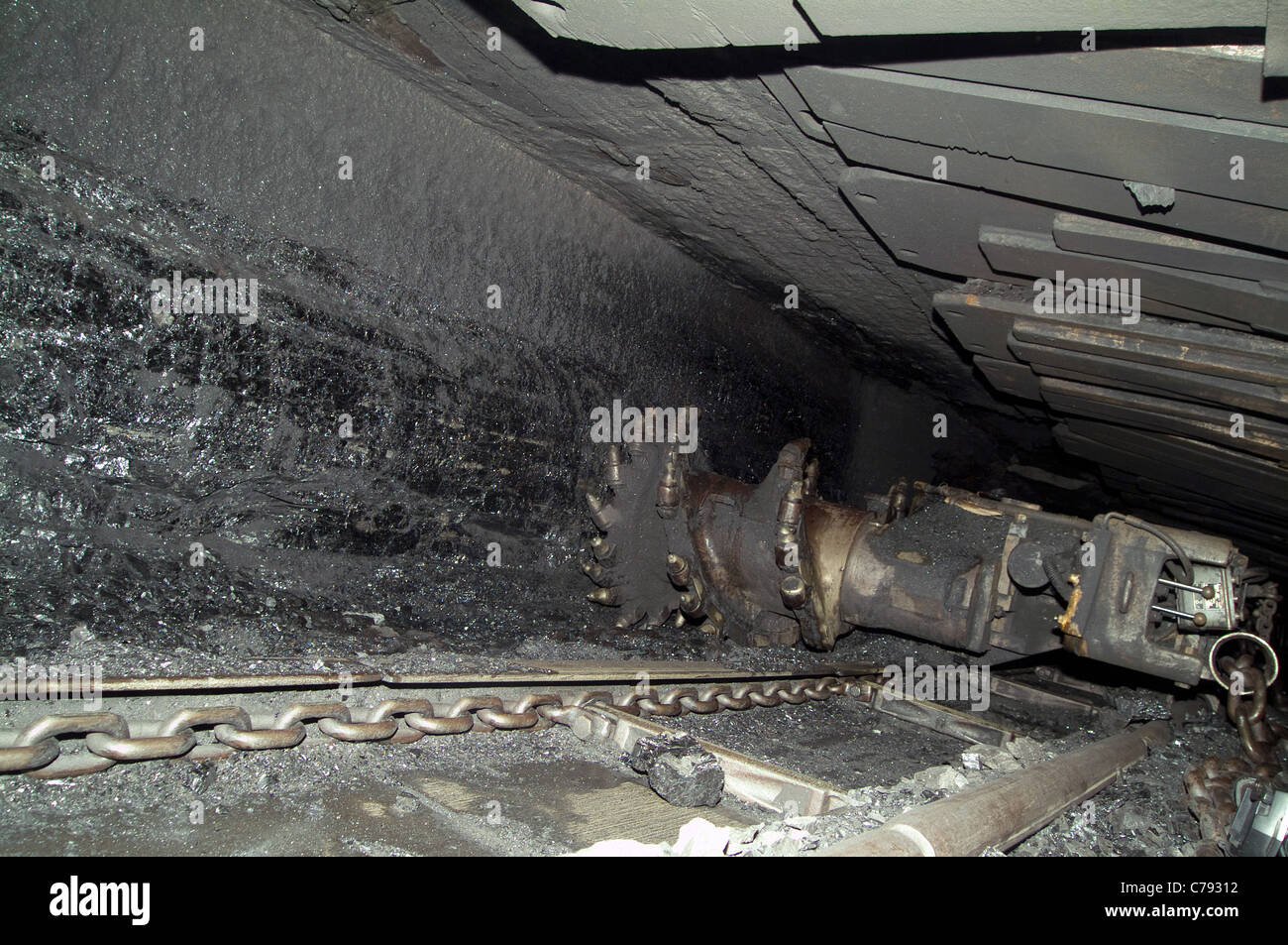 mine the mechanism of coal mining Stock Photo - Alamy