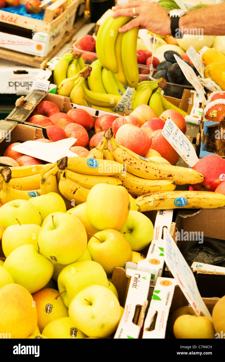 fresh fruit on market stall stalls marketstall marketstalls fruits ...