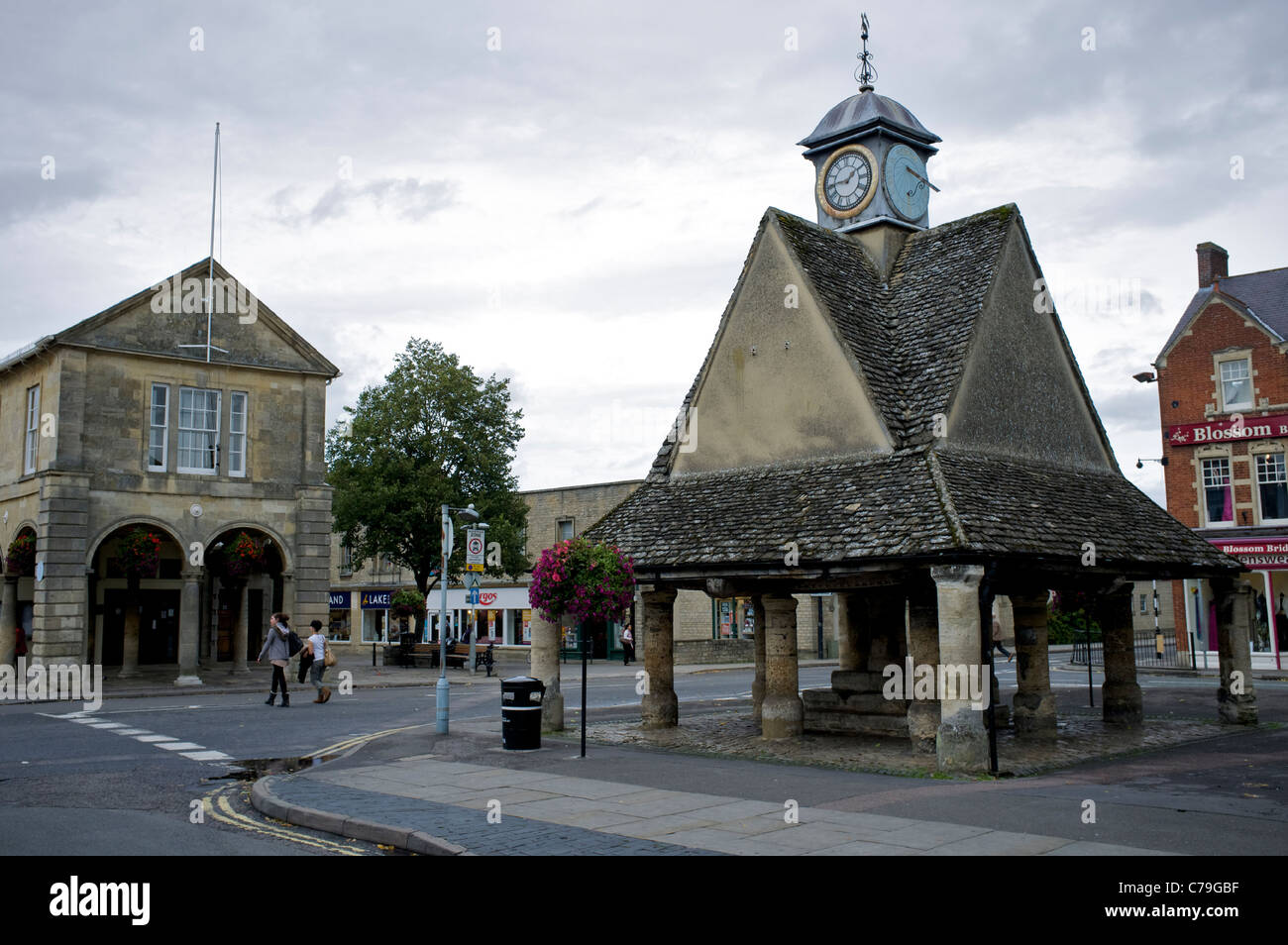 Buttercross, Witney Oxfordshire England Stock Photo - Alamy