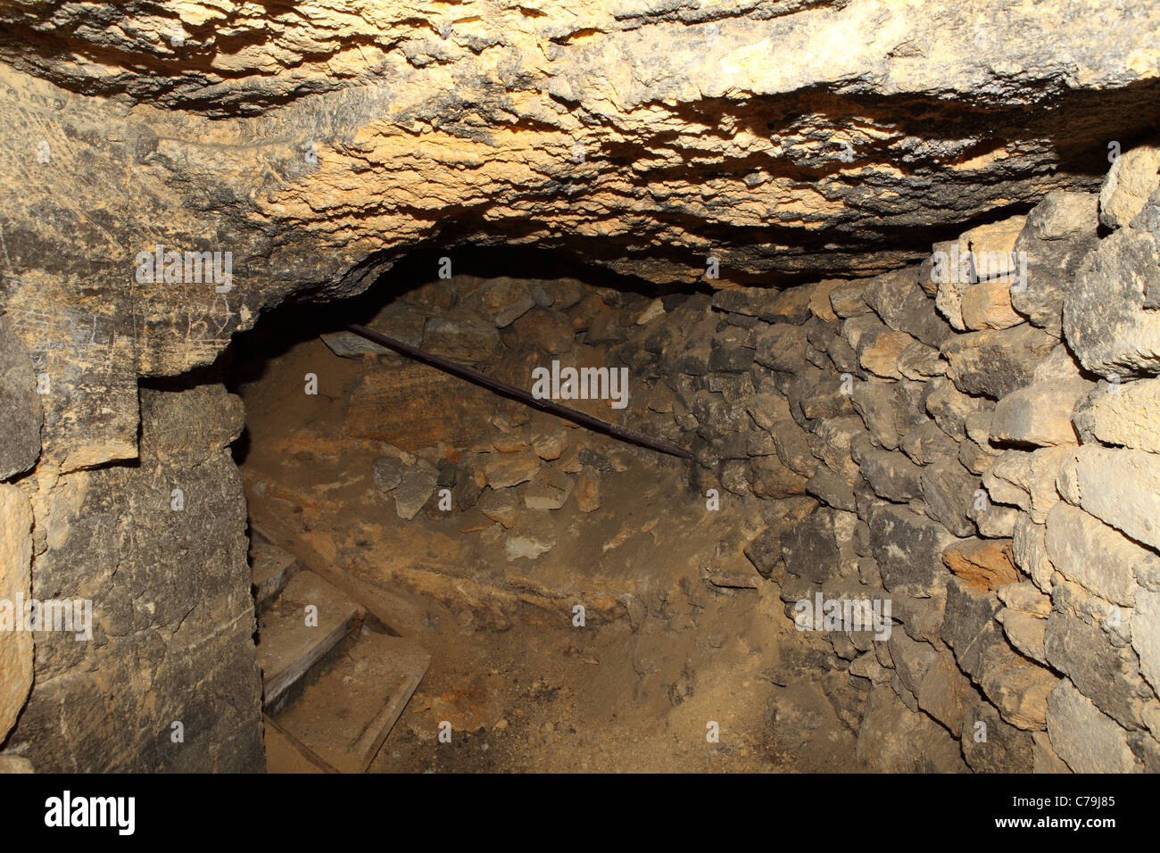 Underground catacomb hi-res stock photography and images - Alamy