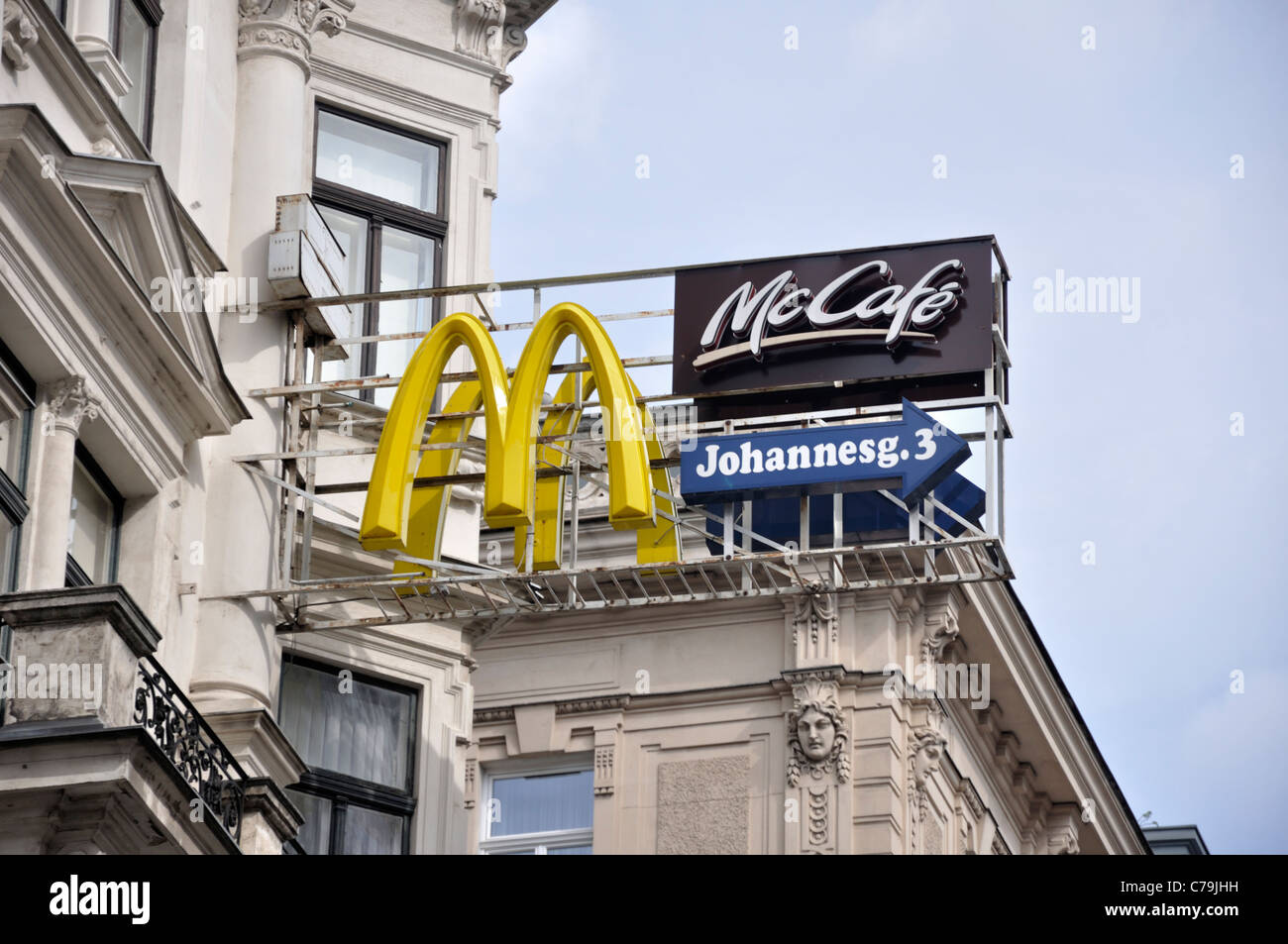 Mcdonalds mcdonald's mccafe coffee hi-res stock photography and images ...
