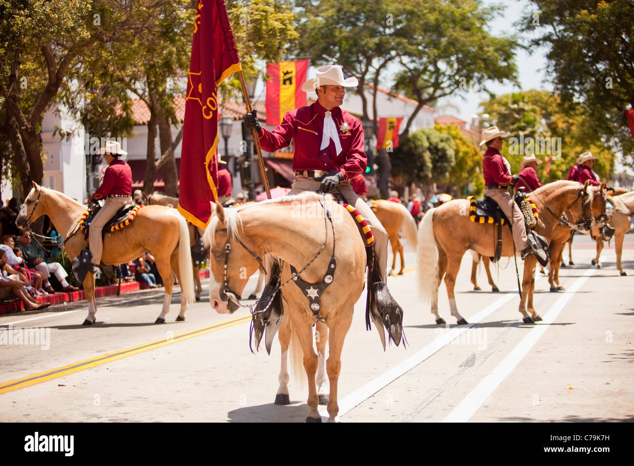 Mexican fiesta parade hi-res stock photography and images - Alamy