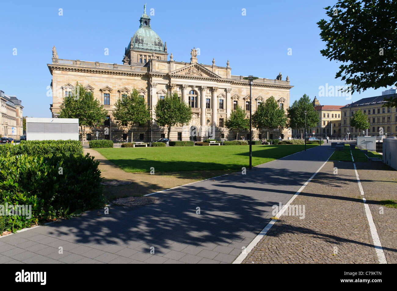 Federal courts hi-res stock photography and images - Alamy