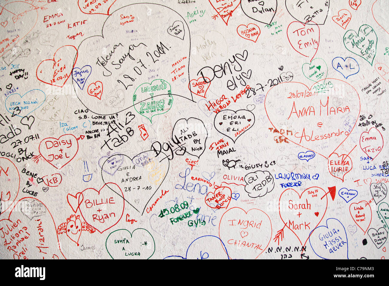 Public writings of love notes on the house walls of Juliet Capulet in ...