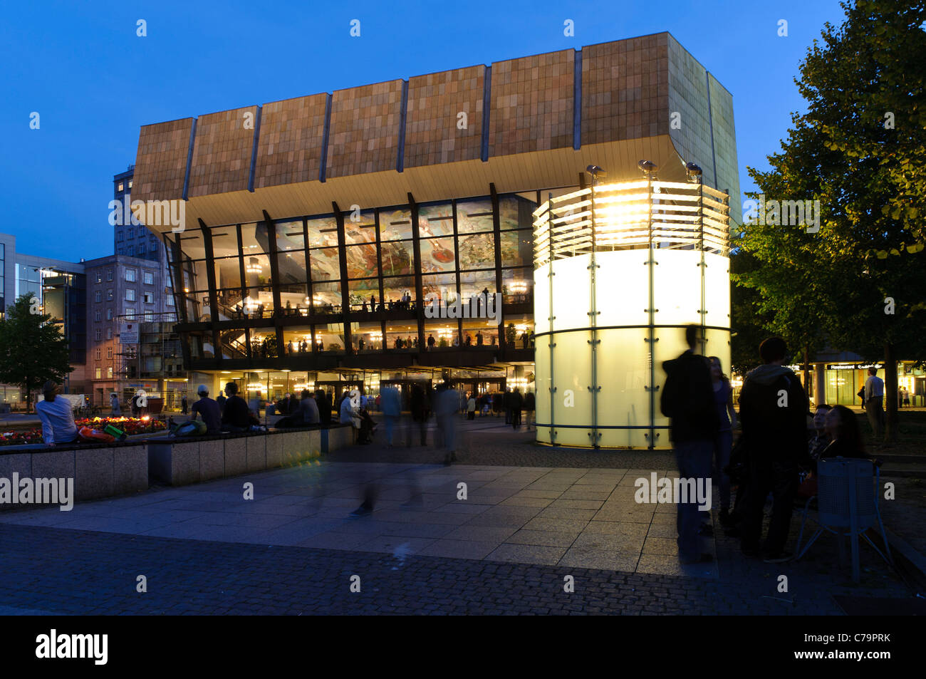 Neues Gewandhaus concert hall in the evening, Augustusplatz square ...