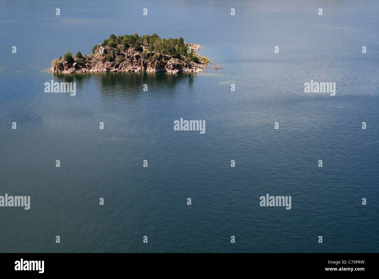 Small Rocky Island Stock Photos & Small Rocky Island Stock Images - Alamy