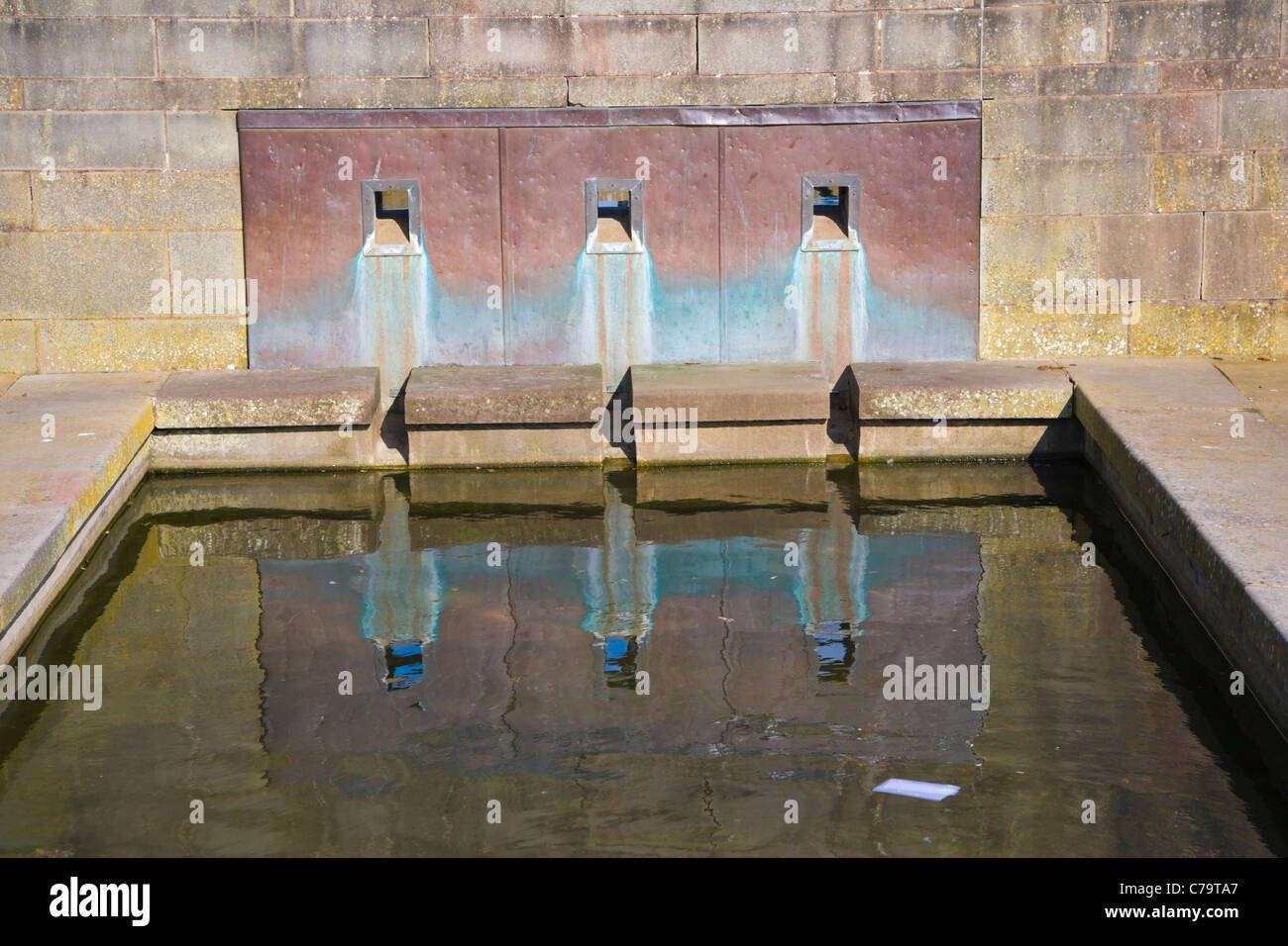 Cardiff bay feature hi-res stock photography and images - Alamy