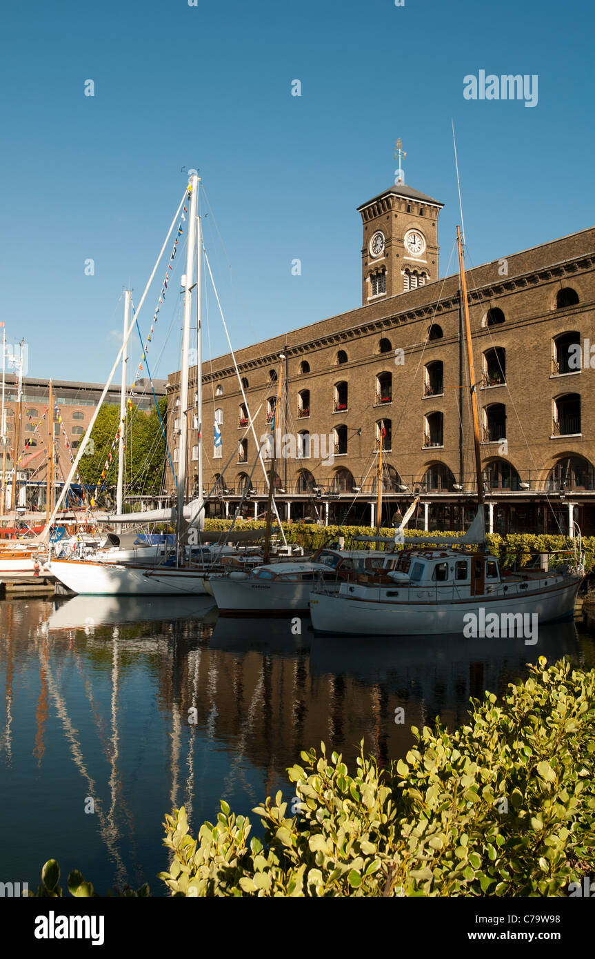 St catherines dock hi-res stock photography and images - Alamy