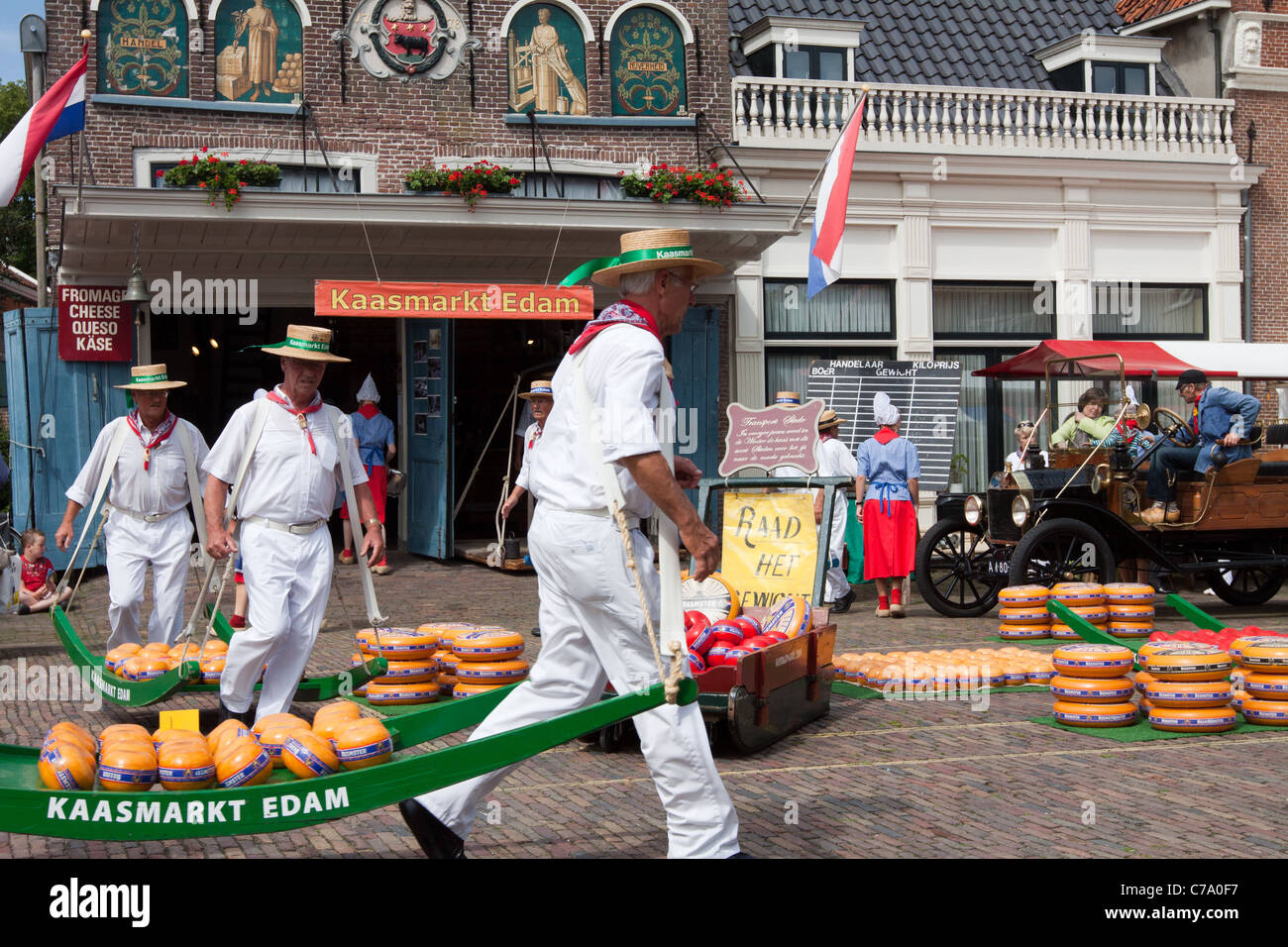 Edam Cheese Market Stock Photo - Alamy