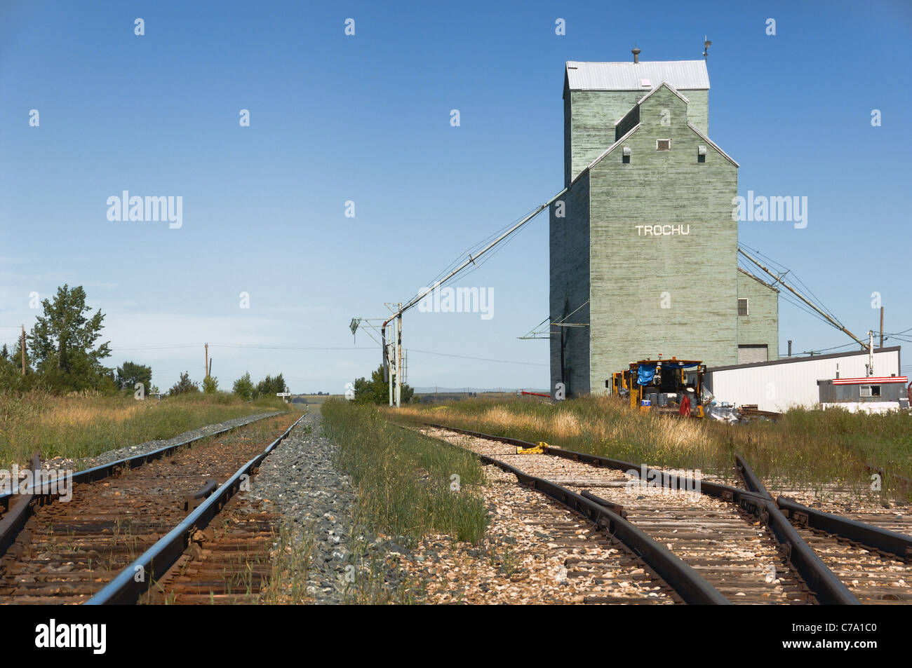 A western grain elevator located in Trochu, Alberta, Canada Stock Photo - Alamy