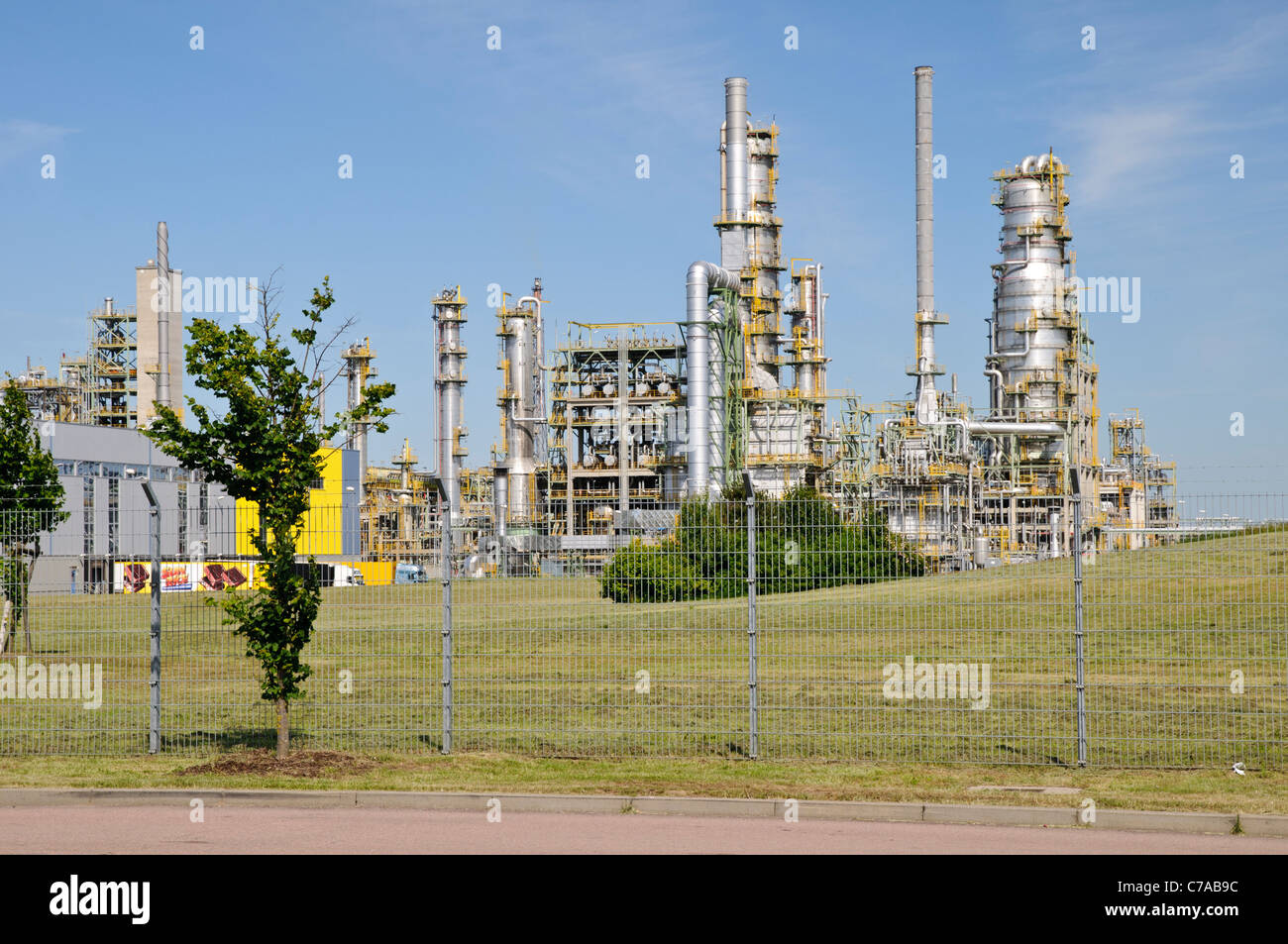 Leuna factory hi-res stock photography and images - Alamy