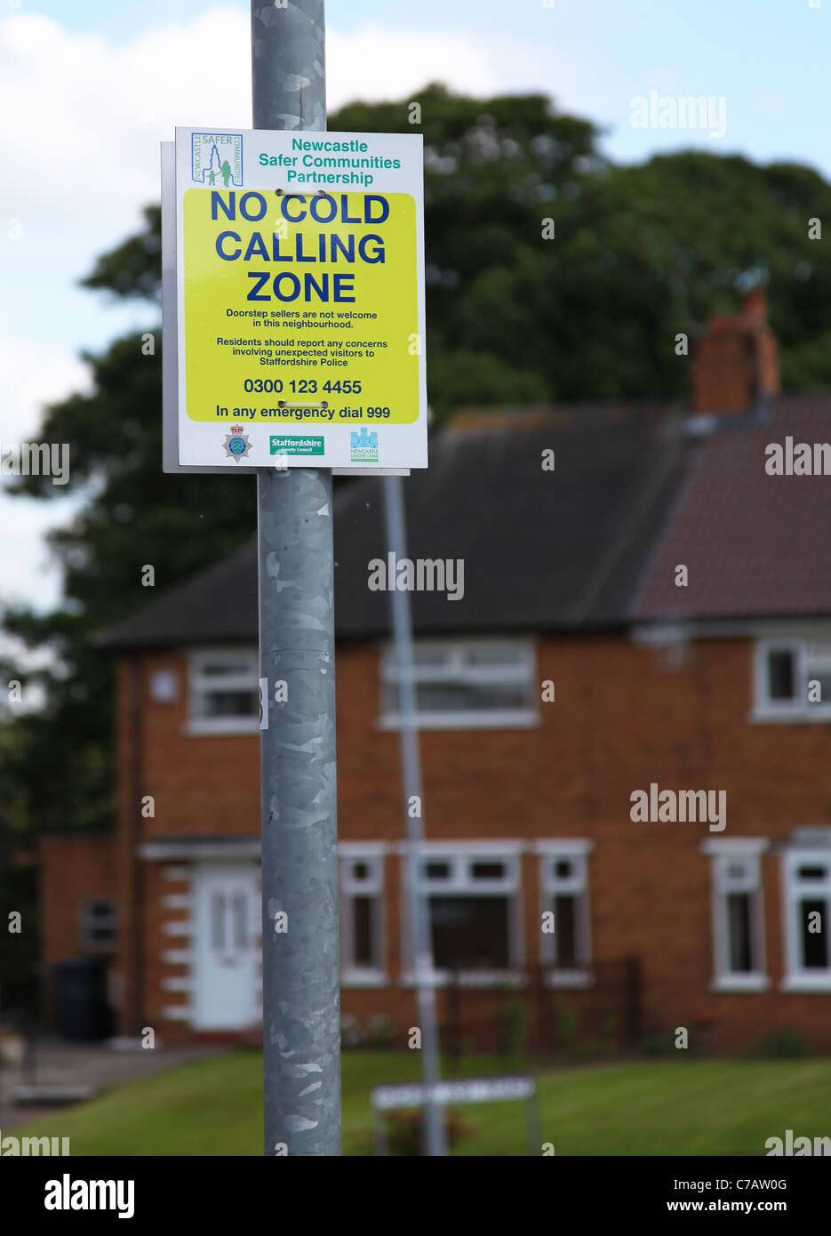 A sign saying no cold calling zone run by the local community and ...
