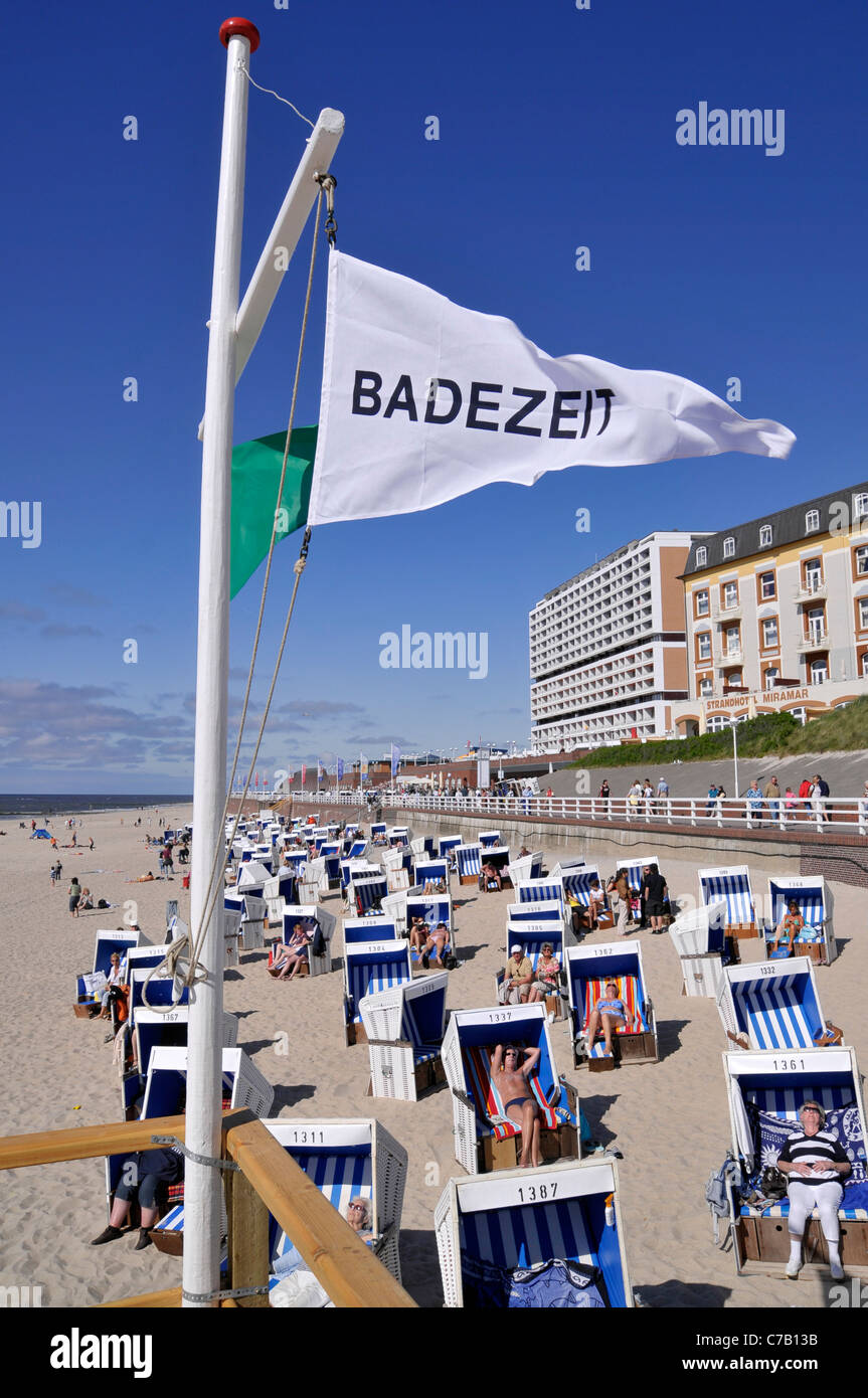 Flag Badezeit or swimming time, beach in Westerland, Sylt, North ...