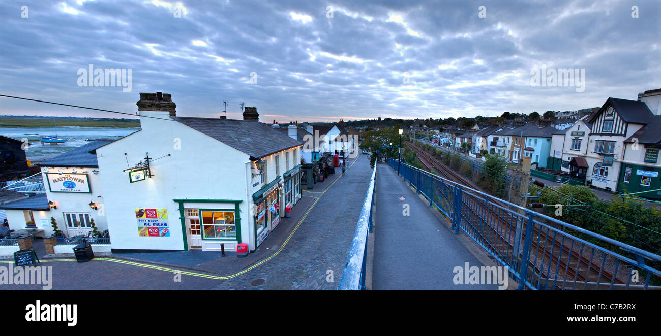 Leigh high street hi-res stock photography and images - Alamy